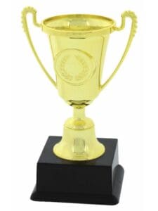 Pokaalit kaiverrettuina verkkokaupastamme | Palkintokeskus